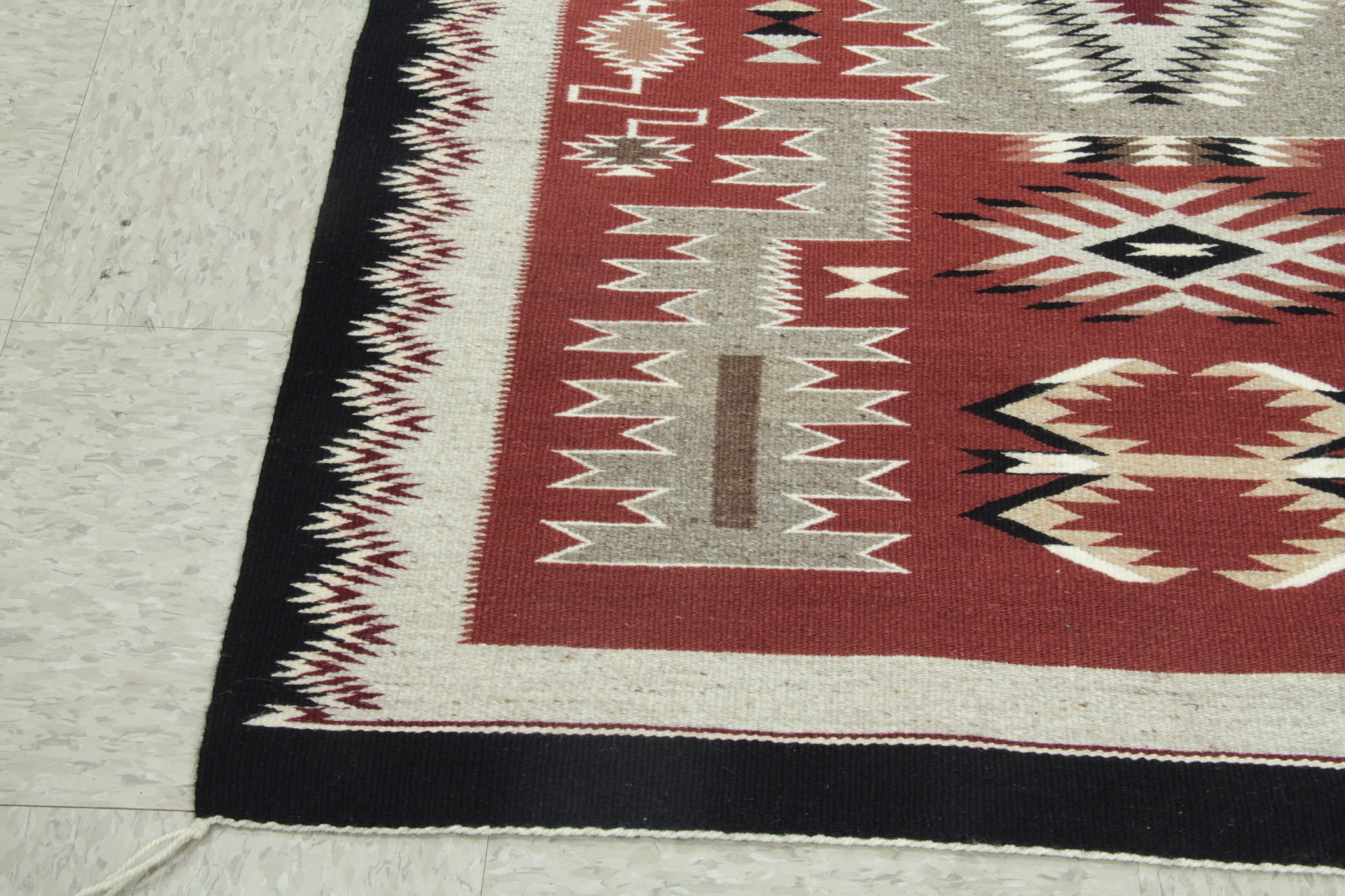 01 - Navajo Textiles | Navajo Rug: Lightning Motif, White, Black ...